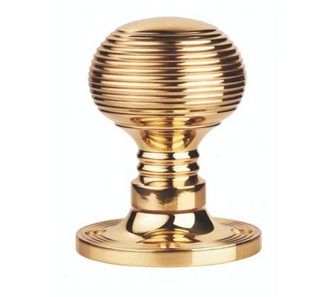 Carlisle Brass M1001 Reeded Queen Anne Door Door Knobs