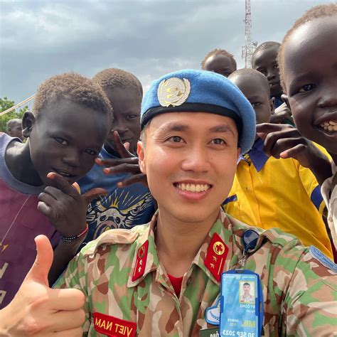 Ch Ng Trai X C V L Quang Linh Vlog Th V H Nh Tr Nh Gi P Tr Em Ch U Phi C M Ng