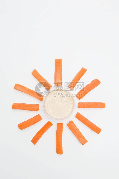 油炸食品和一罐鹰嘴豆泥高清图片下载 正版图片501505371 摄图网