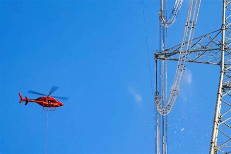 高空“破冰”，山东电网首次运用直升机应对雨雪冰冻天气作业泉乐线施工