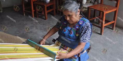 Reconocen El Saber Ancestral De Las Tejedoras De Telar De Cintura En