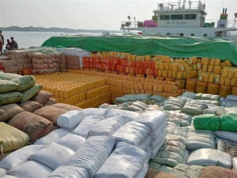 မြို့နေလူအချို့ စွန့်ခွါသွားပြီဖြစ်သော စစ်ကောင်စီရုံးစိုက်ရာ မြို့တော်စစ်တွေသို့ စားနပ်ရိက္ခာ