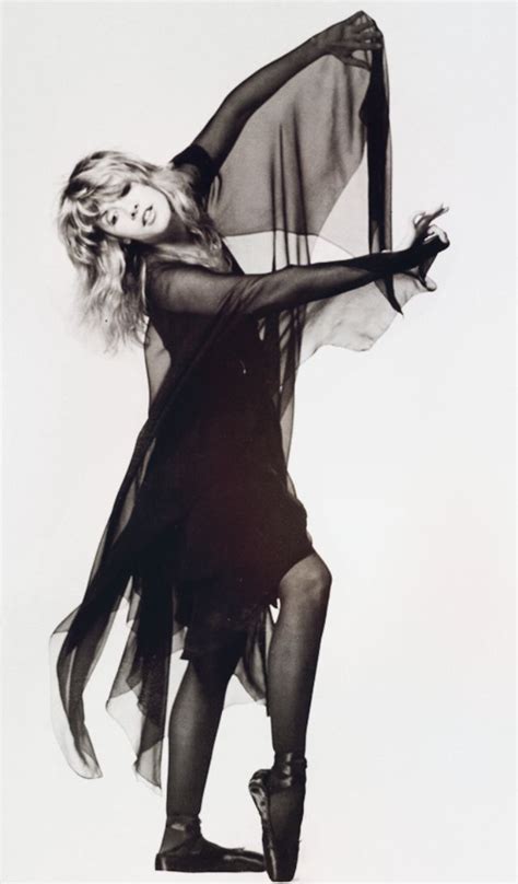 How To Wear A Top Hat And Create Stevie Nicks Style Artofit