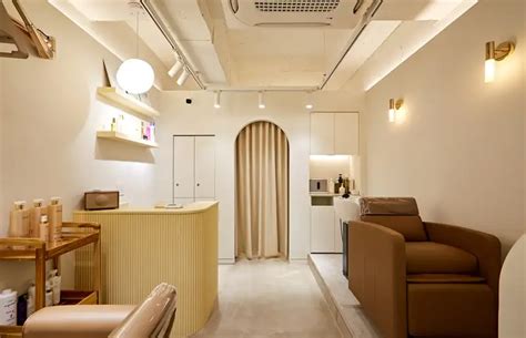 화이트and우드톤 따뜻한 분위기의 10평 작은 미용실 인테리어 동두천 생연동 화이트and우드톤 따뜻한 분위기의 10평 작은 미용실 인테리어 동두천 생연동