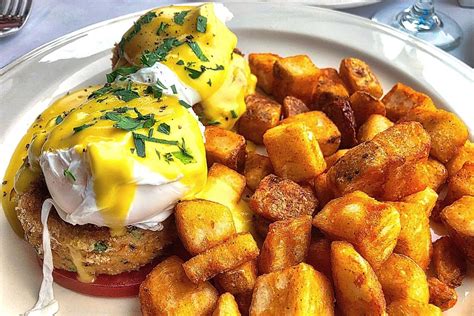 11 Best Sides To Serve With Eggs Benedict Updated 2025