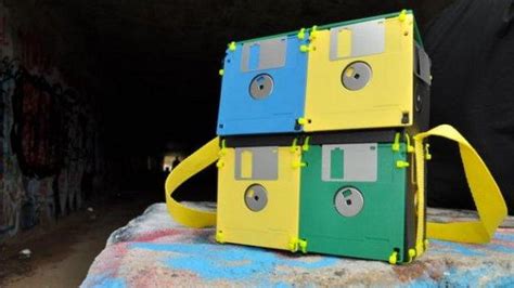 Menakjubkan Cara Mengubah Disket Bekas Menjadi Barang Berharga