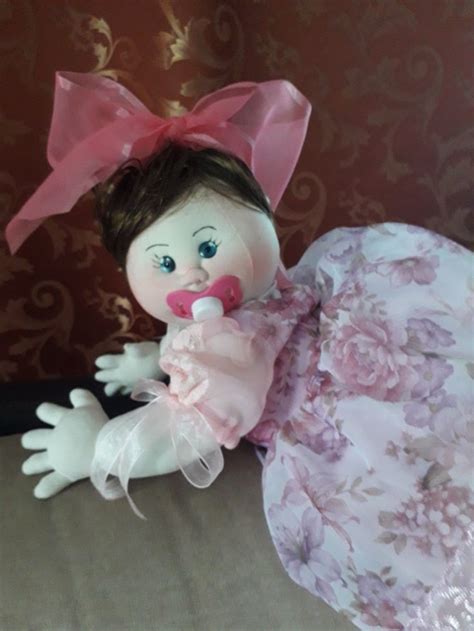 Розовая девочка