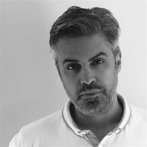 ‎reza Mafakher رضا مفاخر‎ Rezamafakher • Threads Say More