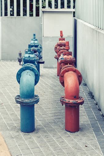 물 파이프 밸브 물 공급 시스템에 합류 0명에 대한 스톡 사진 및 기타 이미지 0명 강철 게이트 Istock