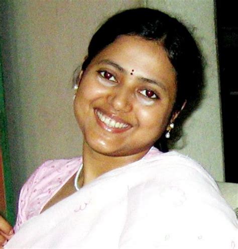 Kolkata Aunty Hot Seducing Give Me Love