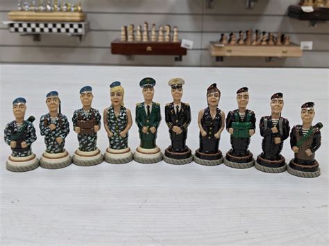 Купить Шахматные фигуры ручной работы из хлеба ВДВ Морская пехота по цене 39 990 руб