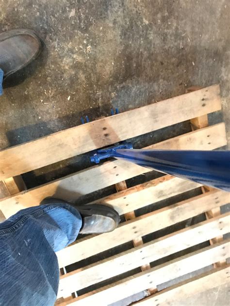 Building A Workbench Out Of Pallets 5 Steps With Pictures