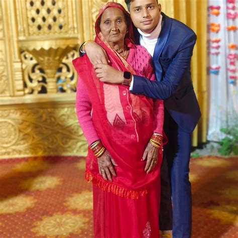 Ayush Rathour Aayushrathourr • Instagram Photos And Videos