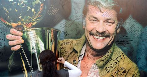 Legacy Offers A Blander History Of The La Lakers Showtime Era Laist