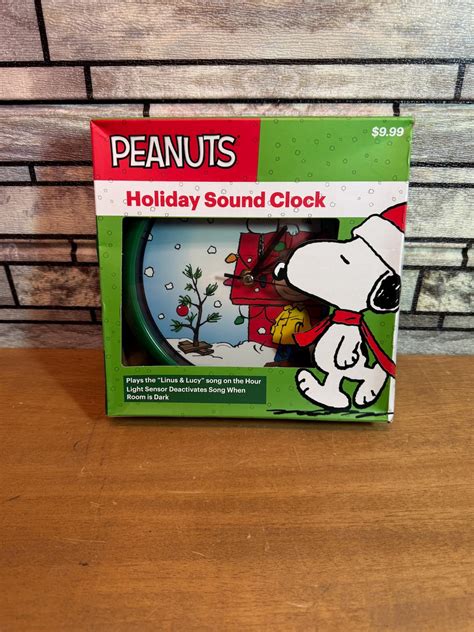 Peanuts Snoopy Holiday Sound Wall Hanging Clock We Ship Daily Insured