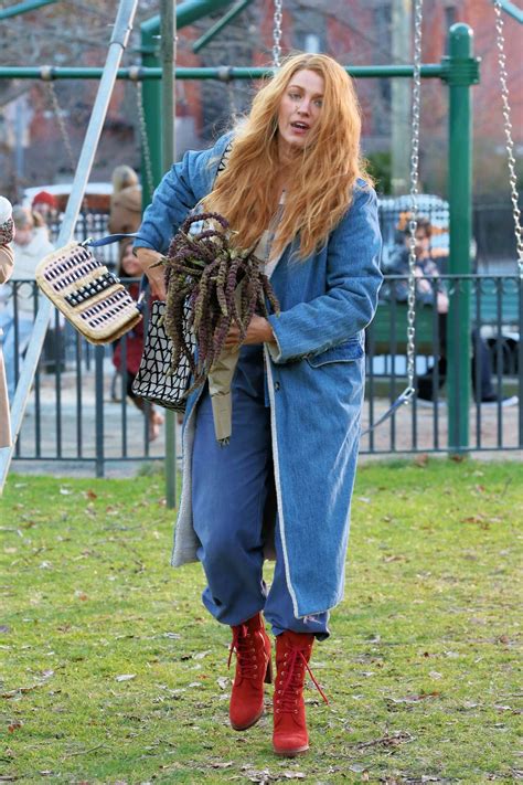 Blake Lively On The Set Of It Ends With Us At Van Vorst Park In Jersey