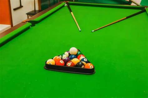 台球厅助教为何能赚得盆满钵满？揭秘背后的创业商机与成功之道加盟星百度招商加盟服务平台