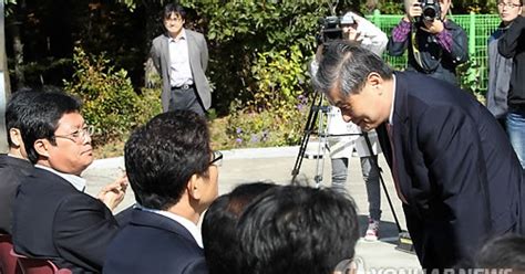 인사하는 황우석 박사