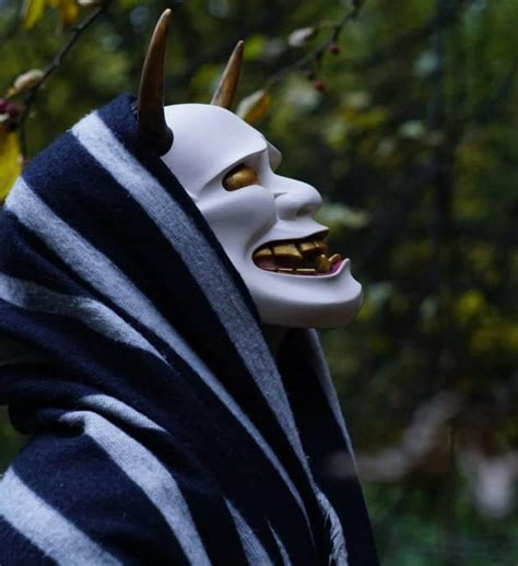 Scentence 센텐스 올해는 얼굴에 주름 질 일 없도록😄 센텐스가 준비한 더프레셔스 이데베논 크림세트💕 ⠀ 콜드브루방식으로 추출한 에버라스팅 꽃수로 피부를 건강하게