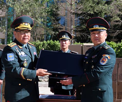 Монгол Улсын Батлан хамгаалах яам ᠮᠣᠩᠭᠣᠯ ᠤᠯᠤᠰ ᠤᠨ ᠪᠠᠲᠤᠯᠠᠨ ᠬᠠᠮᠠᠭᠠᠯᠠᠬᠤ ᠶᠠᠮᠤ Монгол Улсын