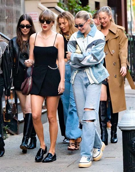 Taylor Swift Has Girls Night With Blake Lively Gigi Hadid Haim Sisters