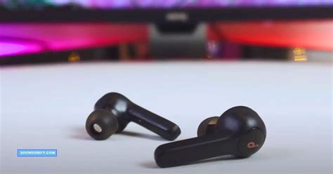 In Ear Tws Earbuds Not Pairing Together Here S Why How