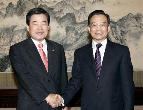温家宝会见韩国客人