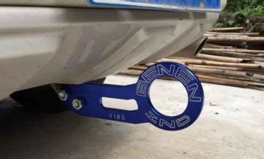 奔驰c260l拖车勾在哪 汽车 新车 用车 养车 车主 汽车其他 汽车使用 有驾