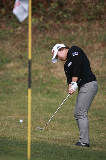 1분 레슨 런닝 어프로치를 잘하는 방법 골프타임즈