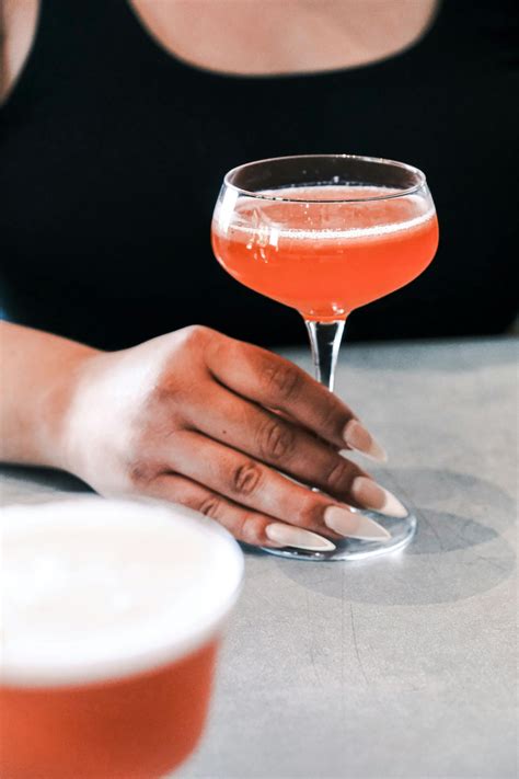 Cocktail Bartender Photos Download The Best Free Cocktail Bartender