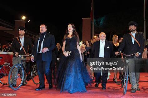 84 Il Postino The Postman Photos And High Res Pictures Getty Images
