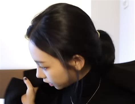 얼굴여자에 있는 정률님의 핀 얼굴