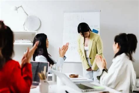 Приветствия на английском языке Фразы и примеры