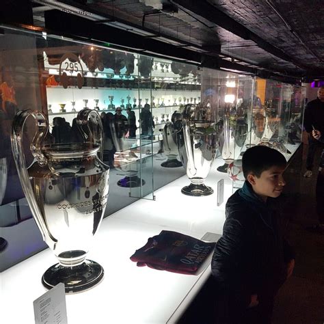 캄프 누 경기장 투어 사진들 경기직관x 음식 여행 에펨코리아