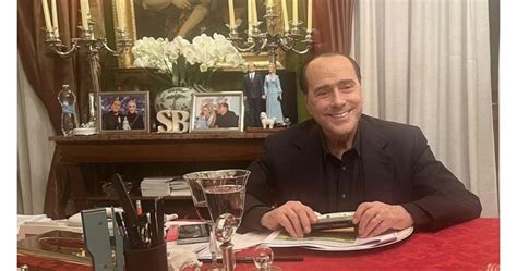 Продават имение на Берлускони за половин милиард