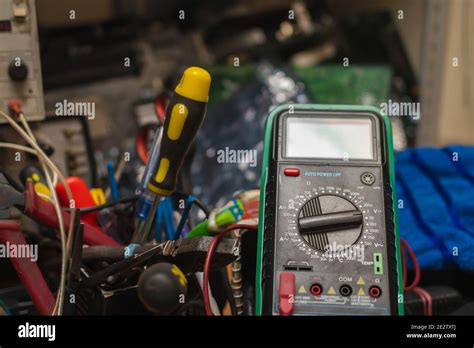 Analog Multimeter Hi Res Stock Photography And Images Alamy