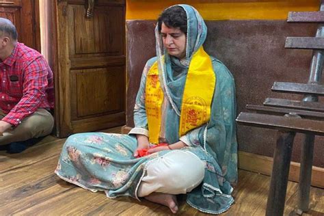 Priyanka Gandhi Visits Famous Hanuman Temple In Shimla