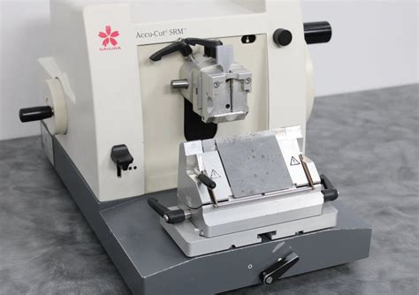 Sakura Accu Cut Srm 200 Cw 1429n Manual Rotary Microtome With Low Profile Holder