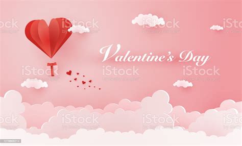 종이 접기는 하늘에 하트 플로트 사랑과 발렌타인 데이의 일러스트 벡터 종이 예술과 공예 스타일의 일러스트와 하늘에 비행 열기구를했다 0명에 대한 스톡 벡터 아트 및 기타