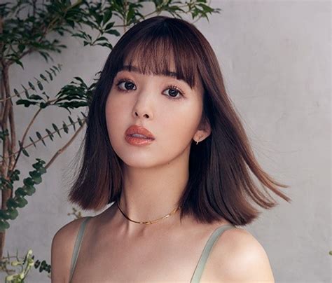 藤田ニコル 人気ランジェリーの魅力を体現 ブランドミューズが新色まとう｜よろず〜ニュース