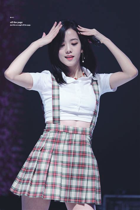 Blackpink Jisoo Exposed Her Jaw Dropping Abs In Recent Performance
