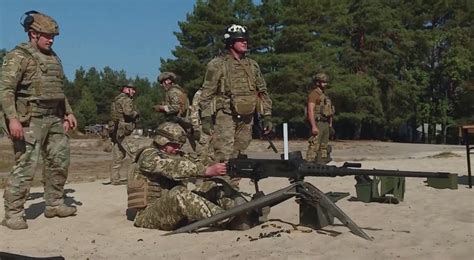 АНУ ын хууль тогтоогчид Ираны хөлөг онгоцноос хураан авсан 1 сая гаруй сумыг Украины зэвсэг