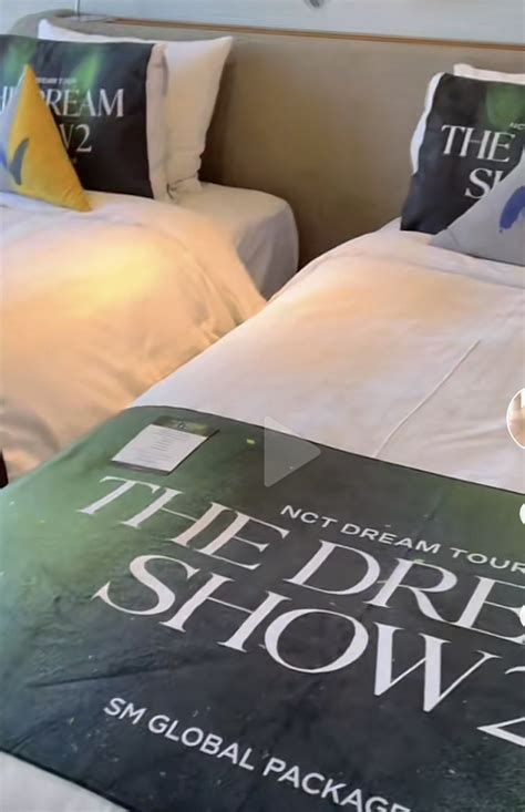 [잡담] 헐 이거 뭐야 침대에 저거 스엠에서 인스티즈 Instiz 연예 카테고리