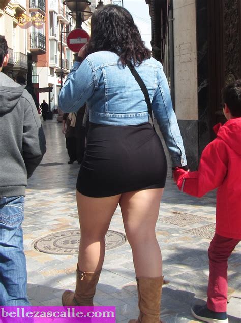 Chicas Sexys En Minfalda Mujeres Bellas En La Calle