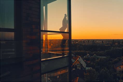 Луцький фотограф поділився світлинами у стилі «ню на фоні вечірнього міста ФОТО 18