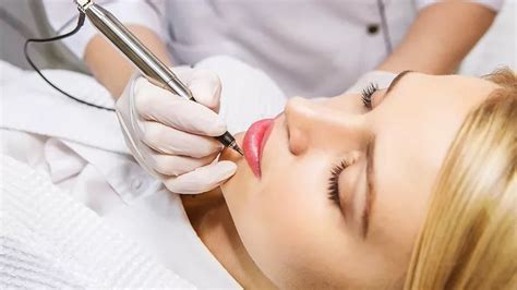 خدمات تاتو لب درکه تتو خط لب به صورت تخصصی در منطقه یک مجله هماناز