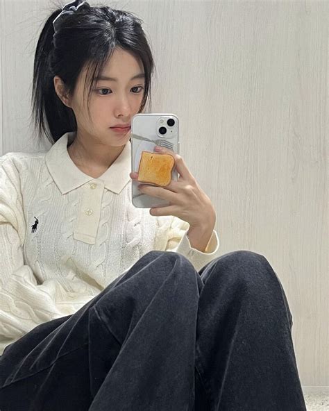 230106 Kang Hyewon Instagram Update Kpopping