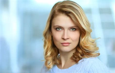 Wallpaper Look Portrait Blondie Rebecca For Mobile And Desktop