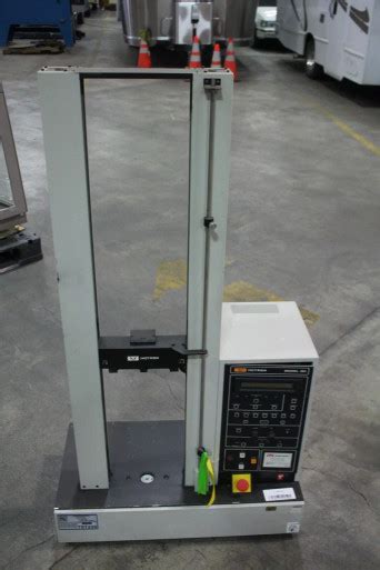 Instron Tensile Tester Model 1011 Working Mallofamercia