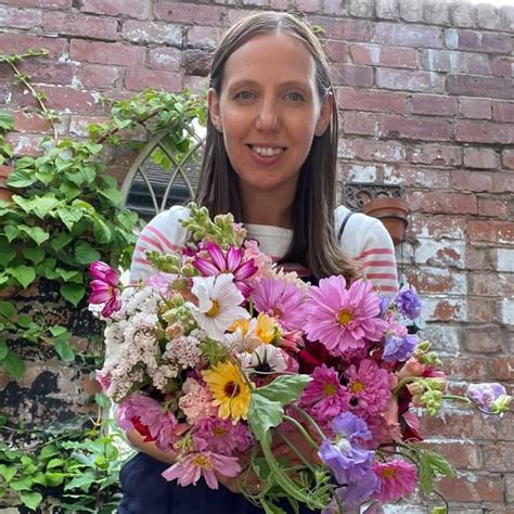 Rosie Broom Rosiesflowerplot • Threads Say More